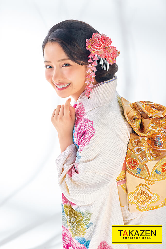 カバーガールの村瀬紗英ちゃん特集♥♥｜成人式振袖・卒業式袴レンタル・前撮りなら【TAKAZEN】大阪（梅田・心斎橋・堺）兵庫（神戸旧居留地・姫路）奈良・橿原の店舗へ